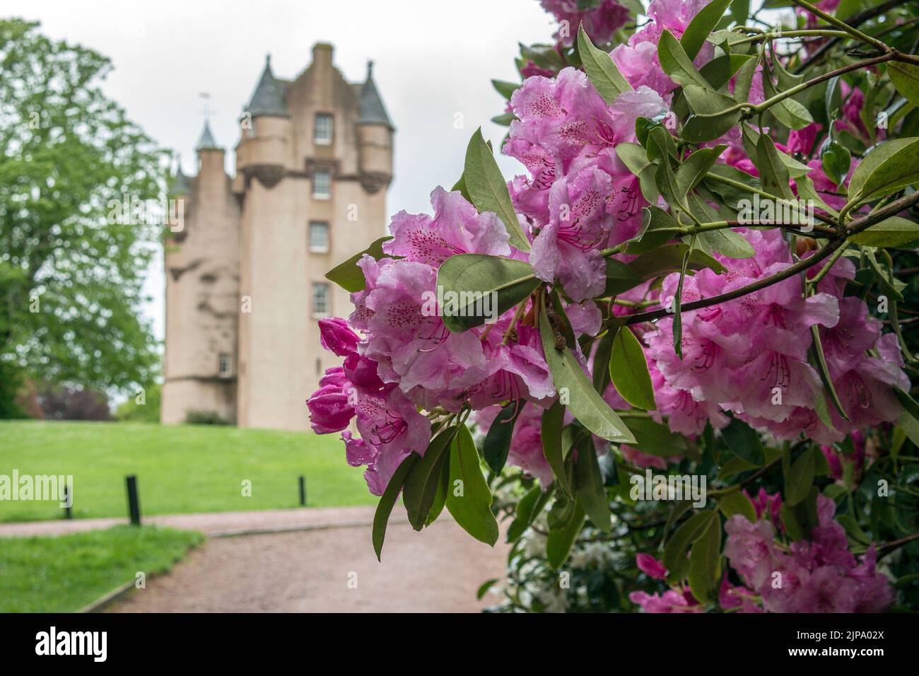 Scotland craigievar castle hi-res stock photography and images - Alamy