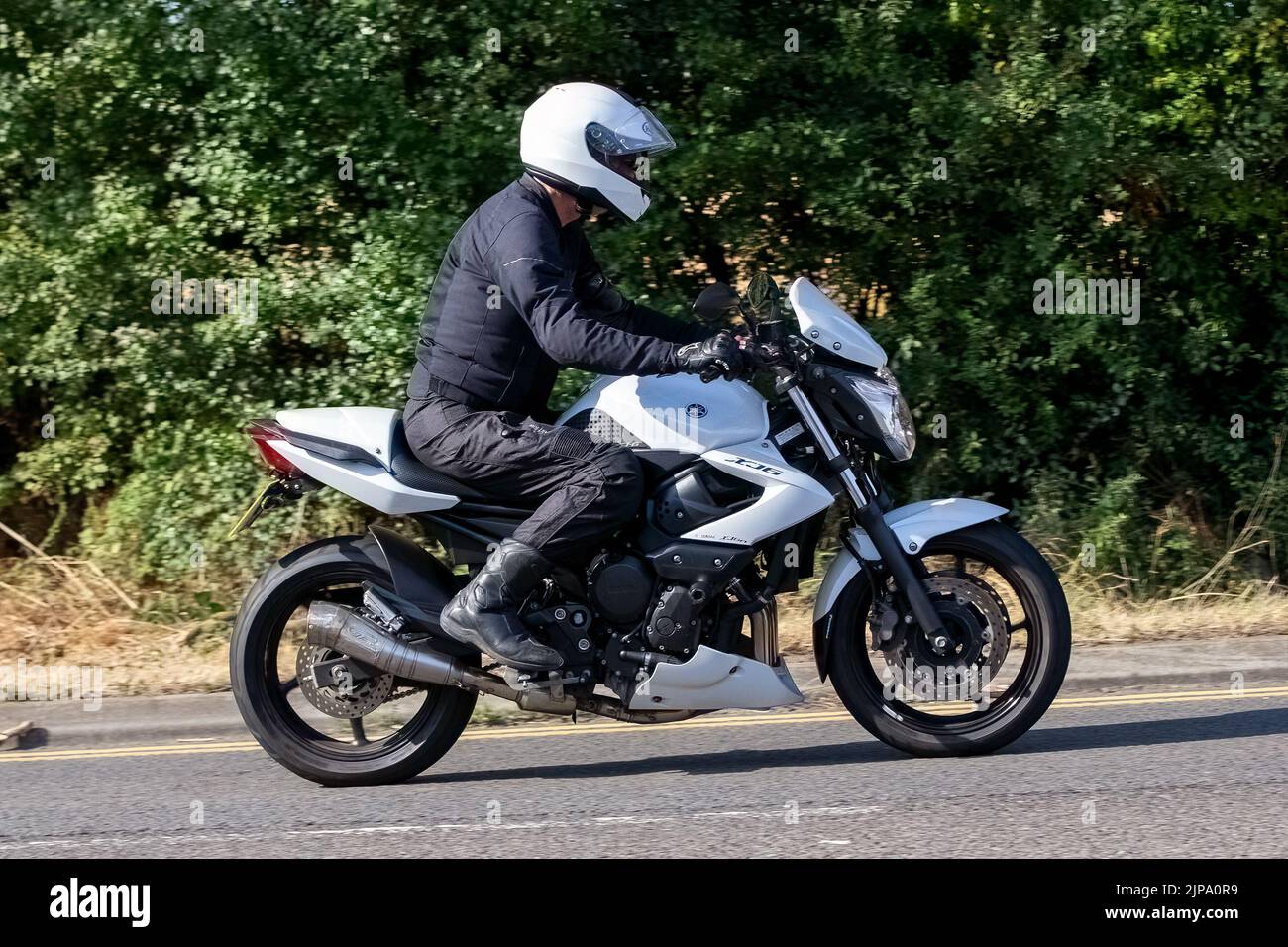 2012 600cc white Yamaha XJ6 Stock Photo - Alamy