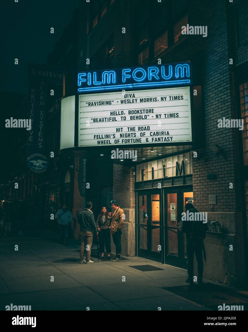 Midnight theatre new york hi-res stock photography and images - Alamy