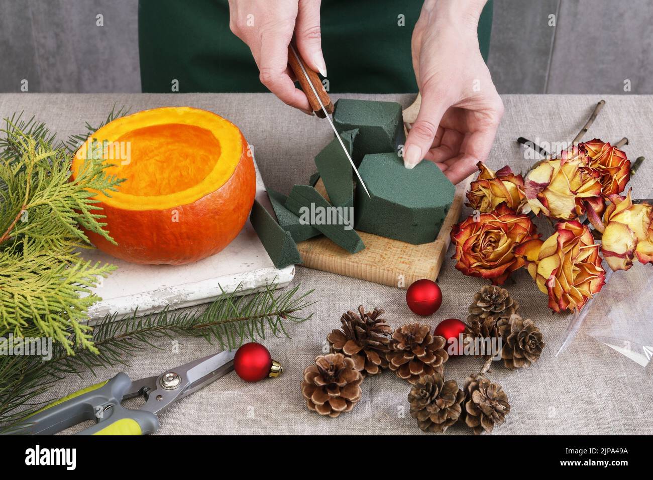 How to make long lasting Christmas decoration made of dried roses ...