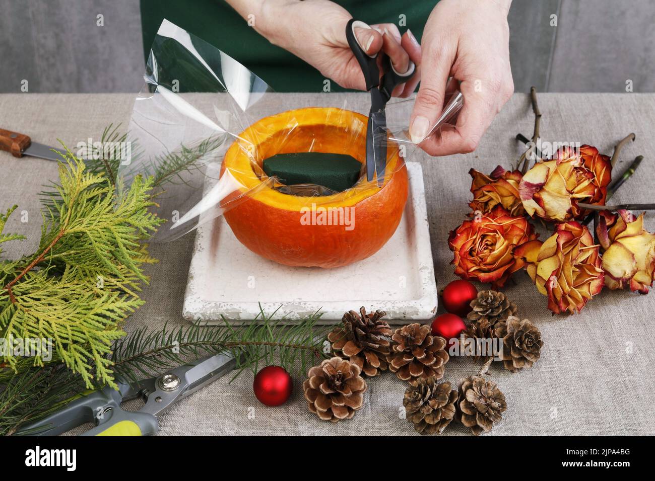 How to make long lasting Christmas decoration made of dried roses ...