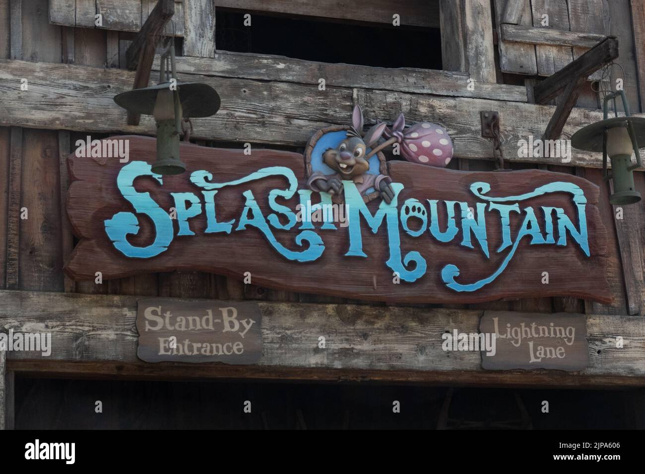 Disney Splash Mountain Logo