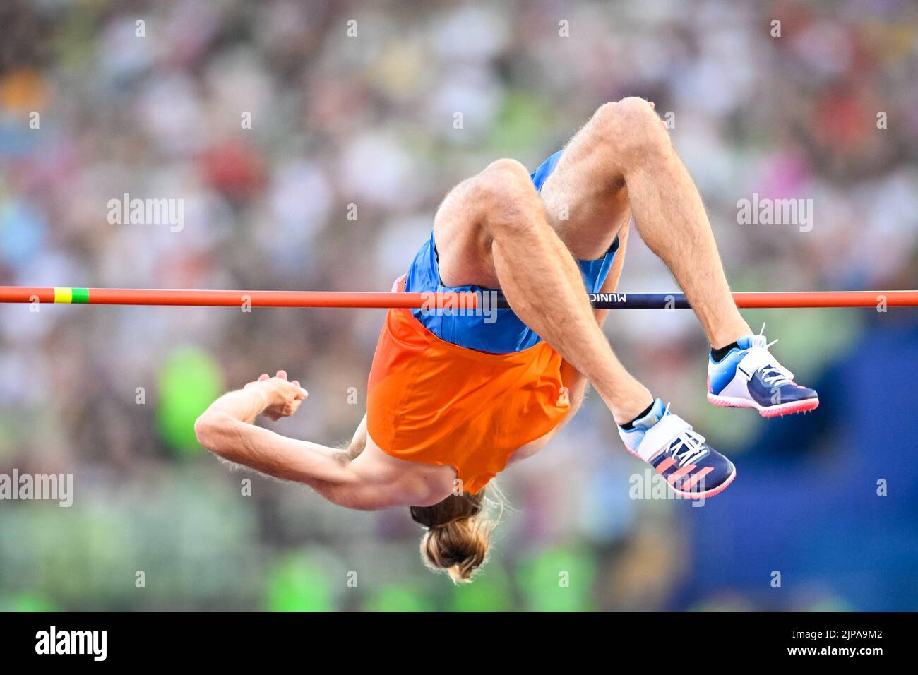 Mens high jump qualification group a hi-res stock photography and ...