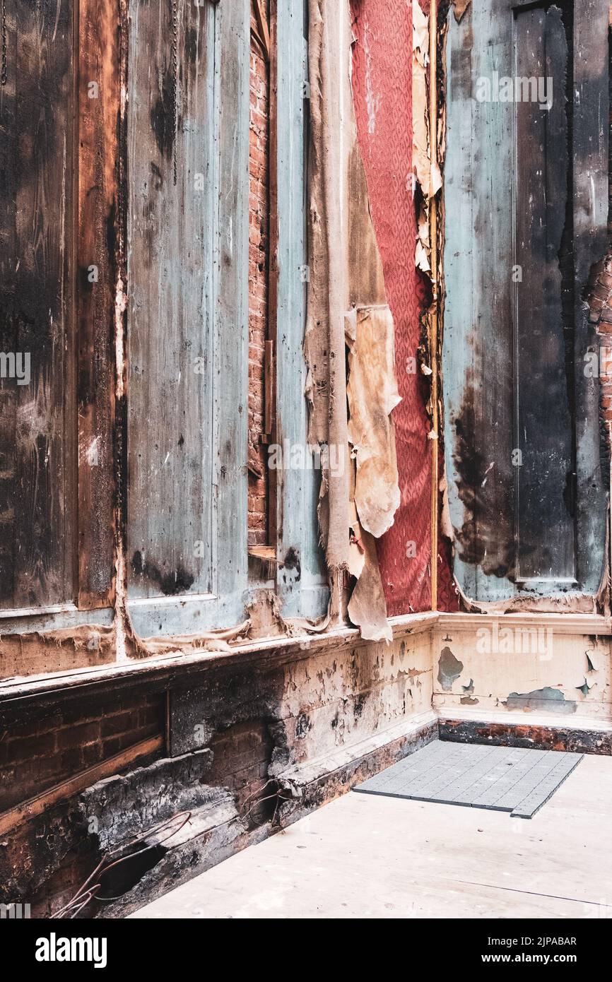 The fire damaged walls of a wooden house Stock Photo - Alamy