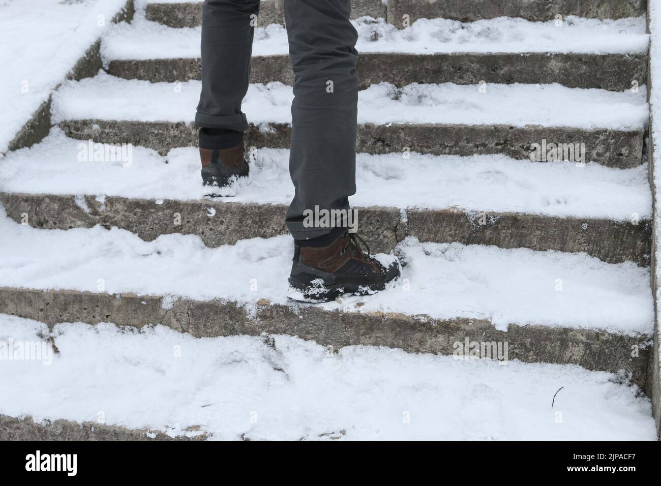 Person slipping on ice hi-res stock photography and images - Alamy