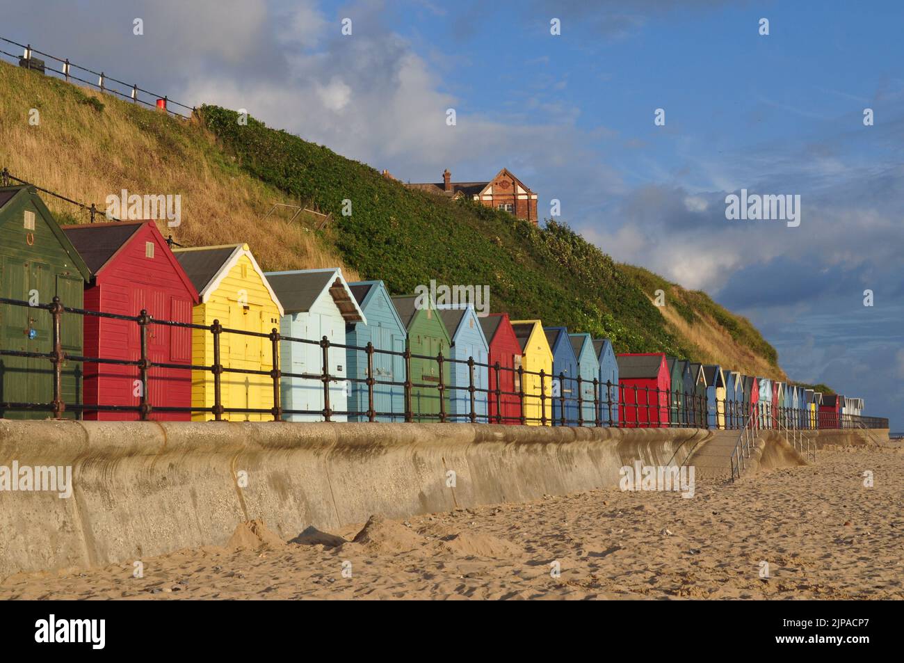 Mundesley beach huts hi-res stock photography and images - Alamy