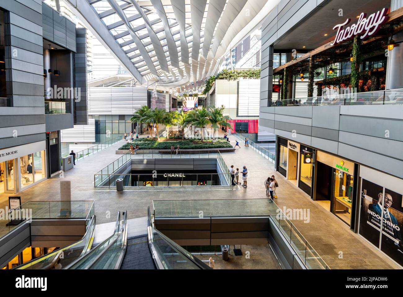 Brickell City Center Modern Shopping Mall and Business Complex in ...