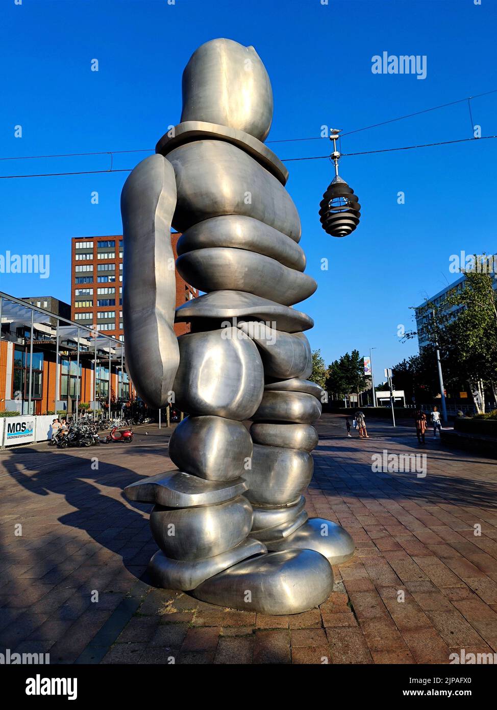 Het mannetje van Hoofddorp standing in the middle of a market square in ...