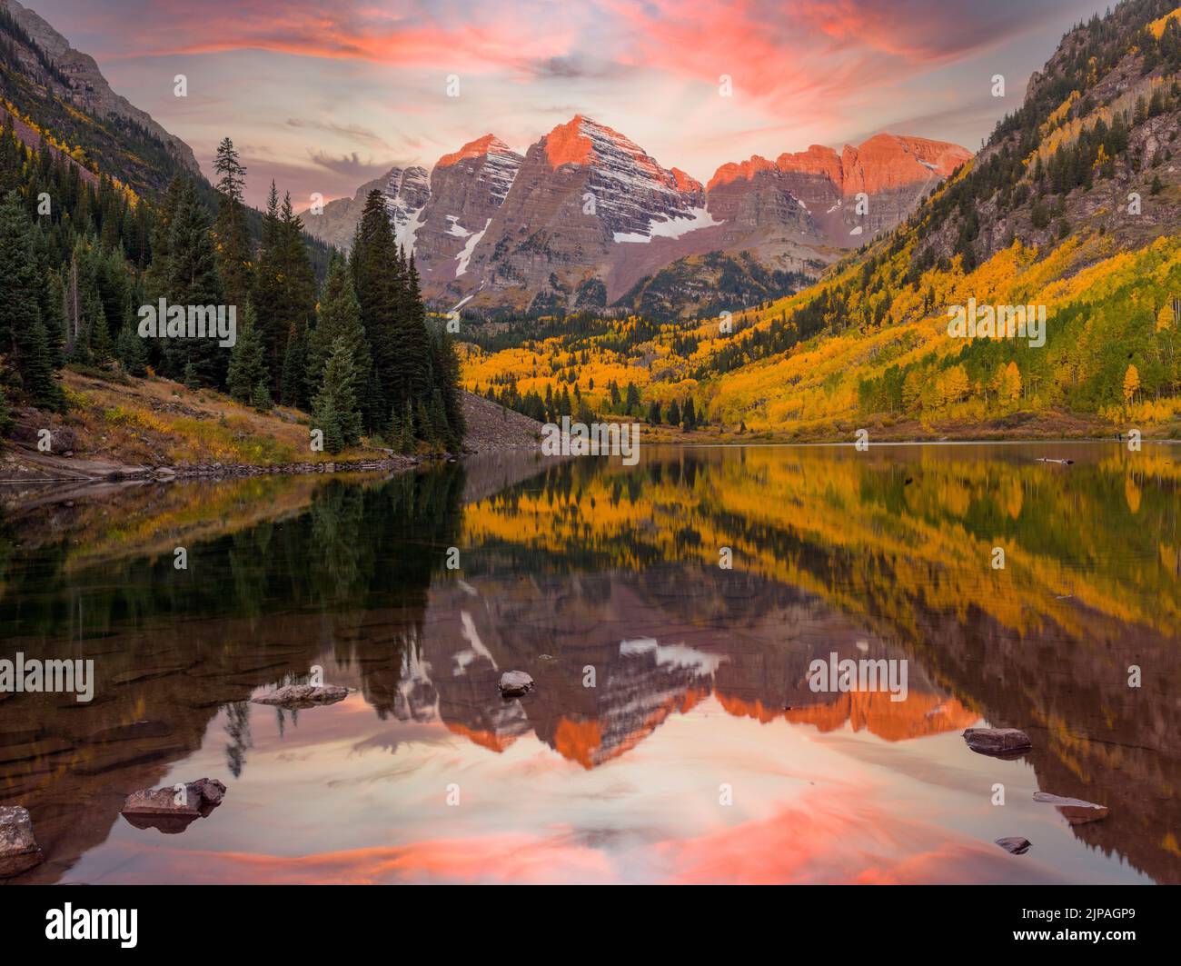 Maroon Bells in Fall with Fall Foliage Sunrise Aspen,Colorado,USA Stock ...