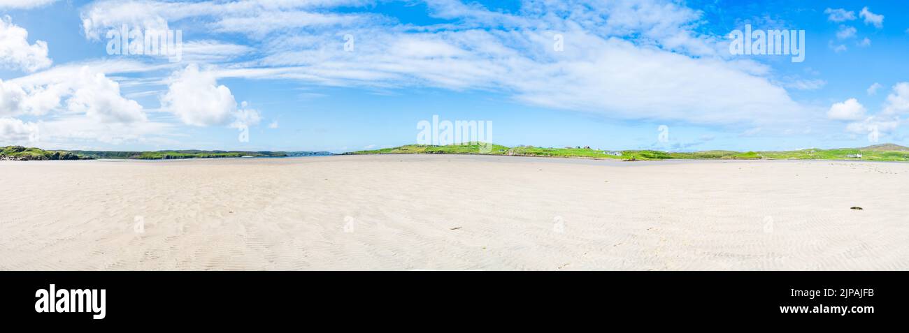 Wide panoramic view of Ardriol beach in Uig Bay on Isle of Lewis ...