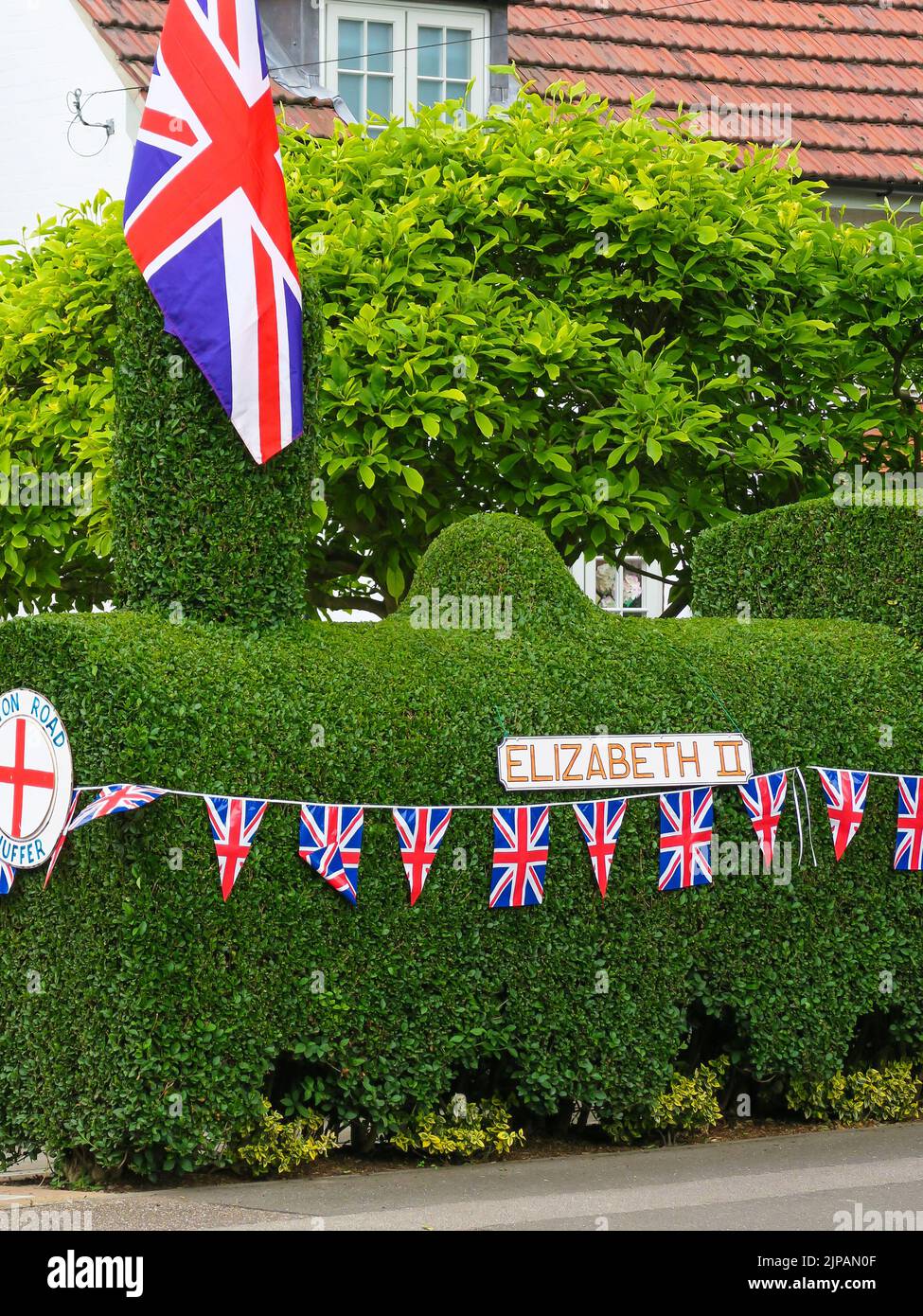 Platinum Jubilee, The Union Flag, Queen Elizabeth II, privet hedges ...