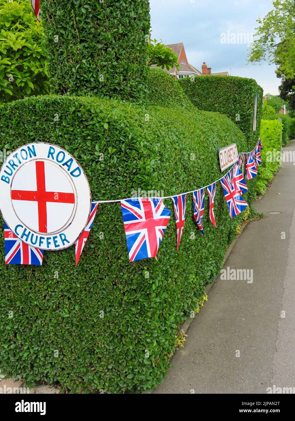 Platinum Jubilee, The Union Flag, Queen Elizabeth II, privet hedges ...