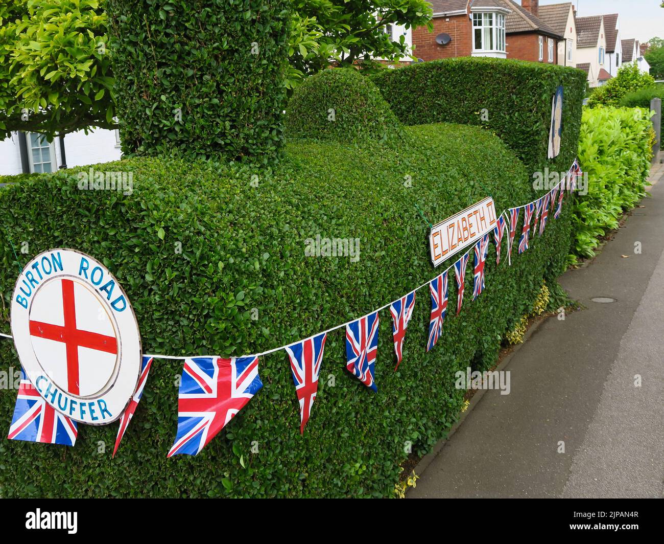 Platinum Jubilee, The Union Flag, Queen Elizabeth II, privet hedges ...