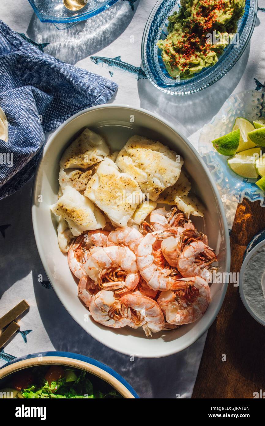 Supper table hi-res stock photography and images - Alamy