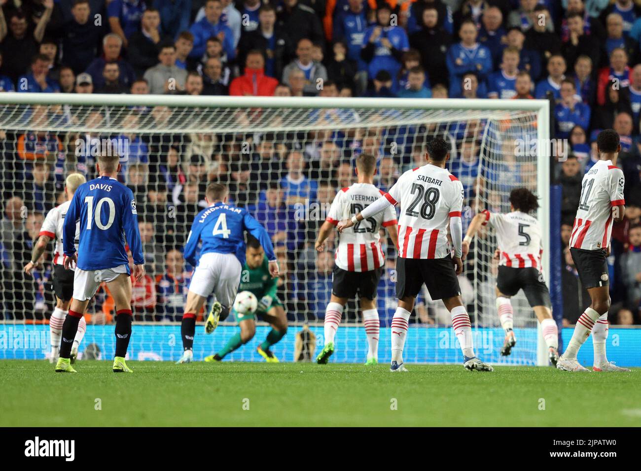 Walter benitez psv champions league hi-res stock photography and images ...