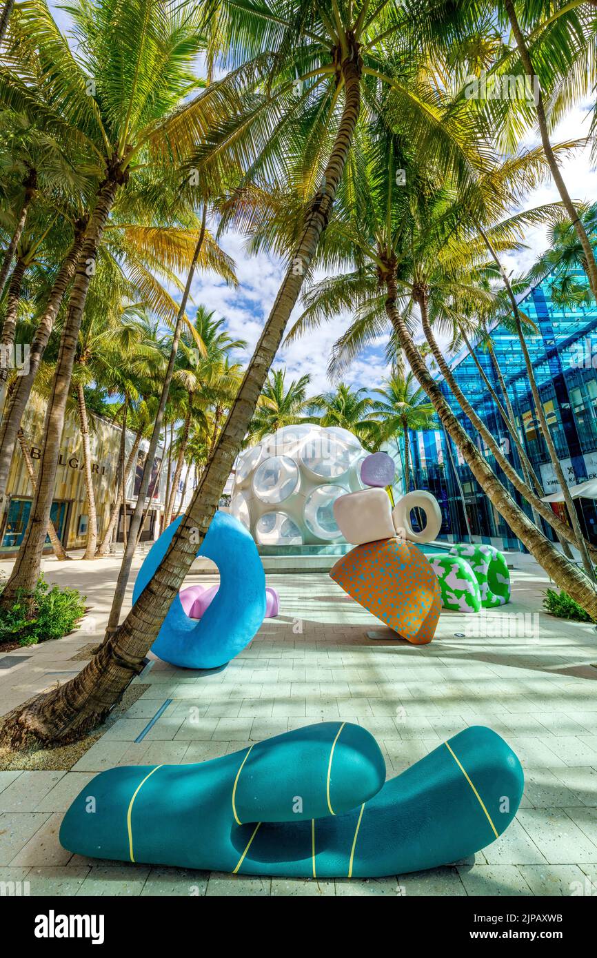 Miami Design District, Palm Court,Palm Tress framing outdoors Artwork ...