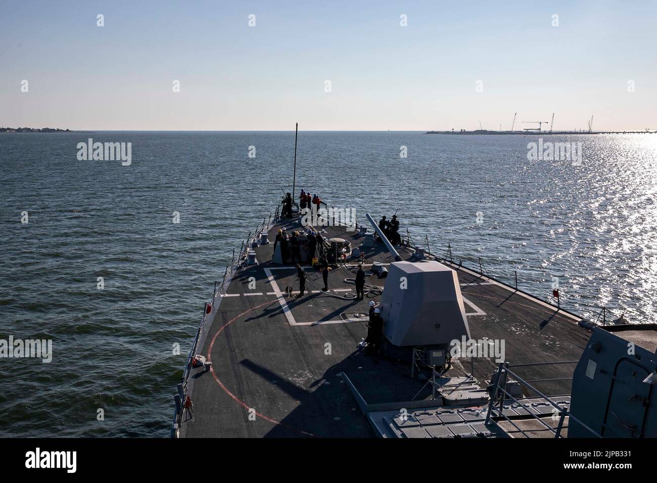 220809-N-UL352-1048 ATLANTIC OCEAN (Aug. 9, 2022) The Arleigh Burke ...