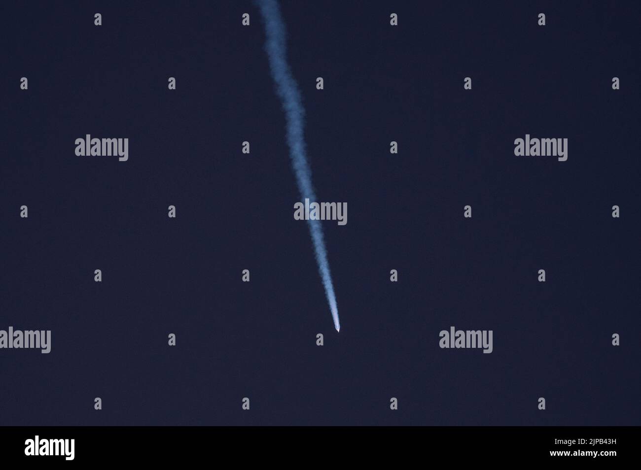 A United Launch Alliance Atlas V rocket launches from Cape Canaveral ...