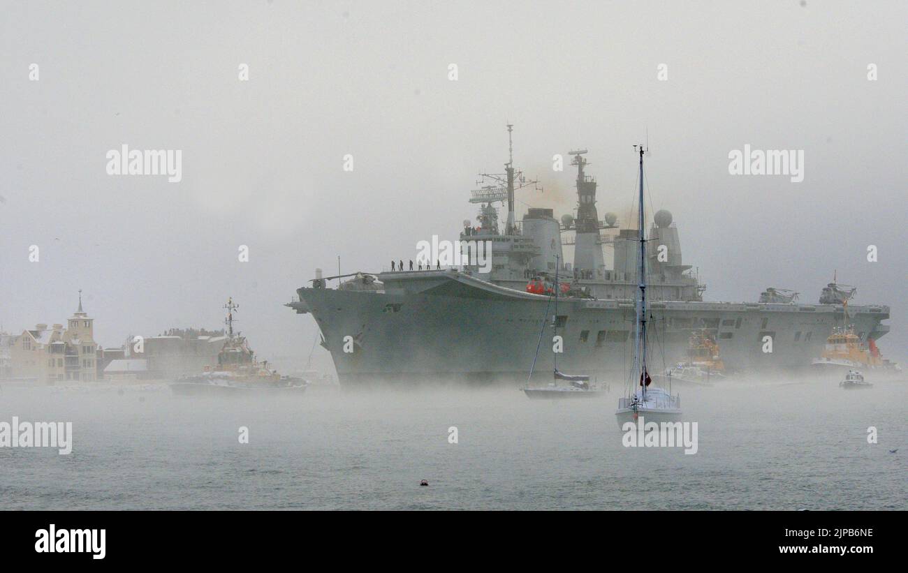 HMS ARK ROYAL ARRIVES IN PORTSMOUTH FOR THE LAST TIME. PIC MIKE WALKER ...