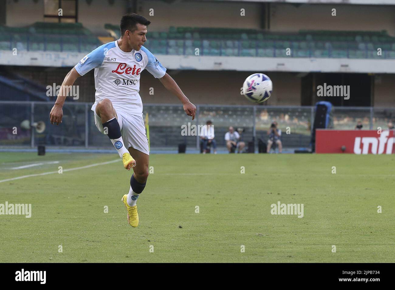 Hirving :Lozano of SSC Napoli play the ball during Hellas Verona vs SSC ...