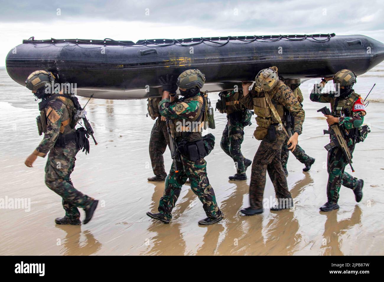 Indonesia. 3rd Aug, 2022. U.S. Marines and Sailors with the 31st Marine ...