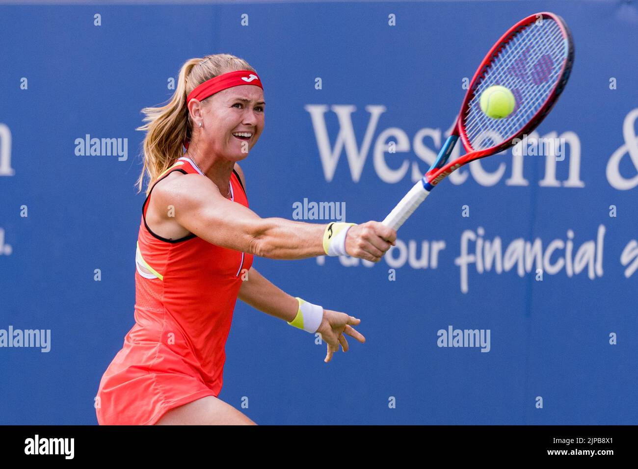 Mason, Ohio, USA. 16th Aug, 2022. Marie Bouzkova (CZE) hits a backhand ...