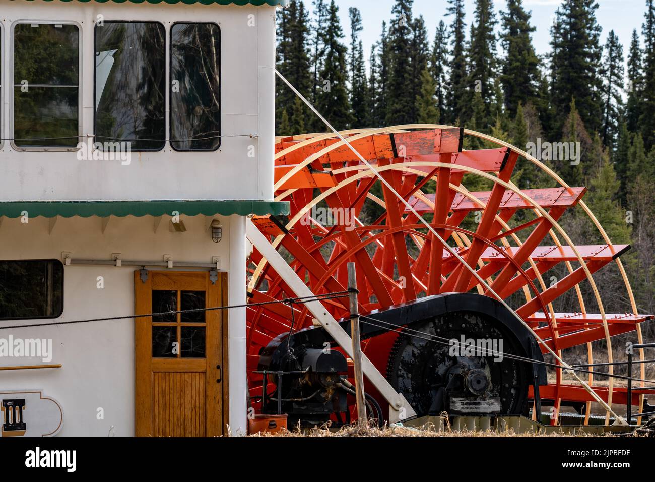Guests on the Riverboat Discovery stop for a visit at Chena Indian ...
