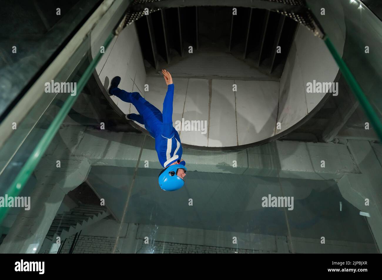 Aero dynamic suit hi-res stock photography and images - Alamy