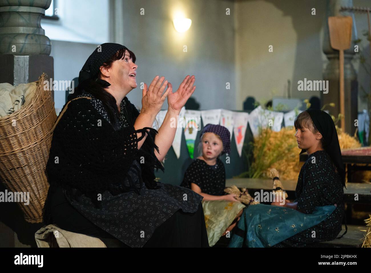 Meeder, Germany. 15th Aug, 2022. Amateur actress Elke Bräutigam as the ...