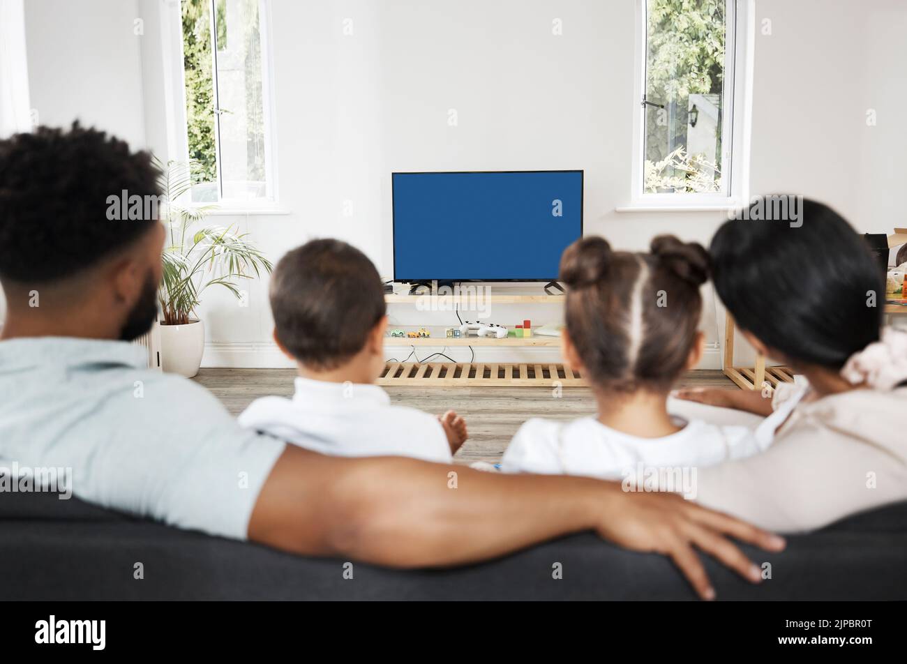 Greenscreen tv hi-res stock photography and images - Alamy