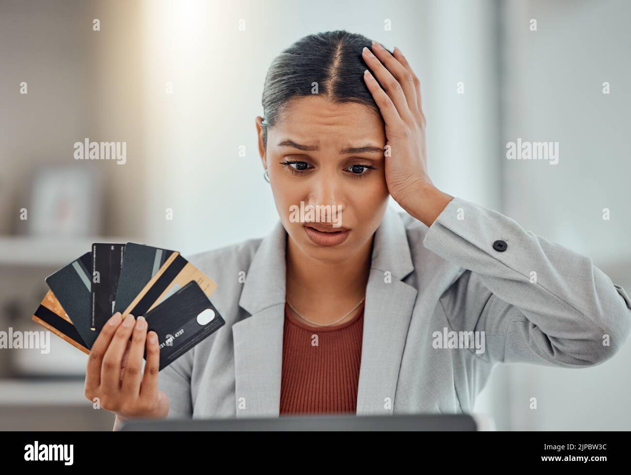 Business credit cards hi-res stock photography and images - Alamy