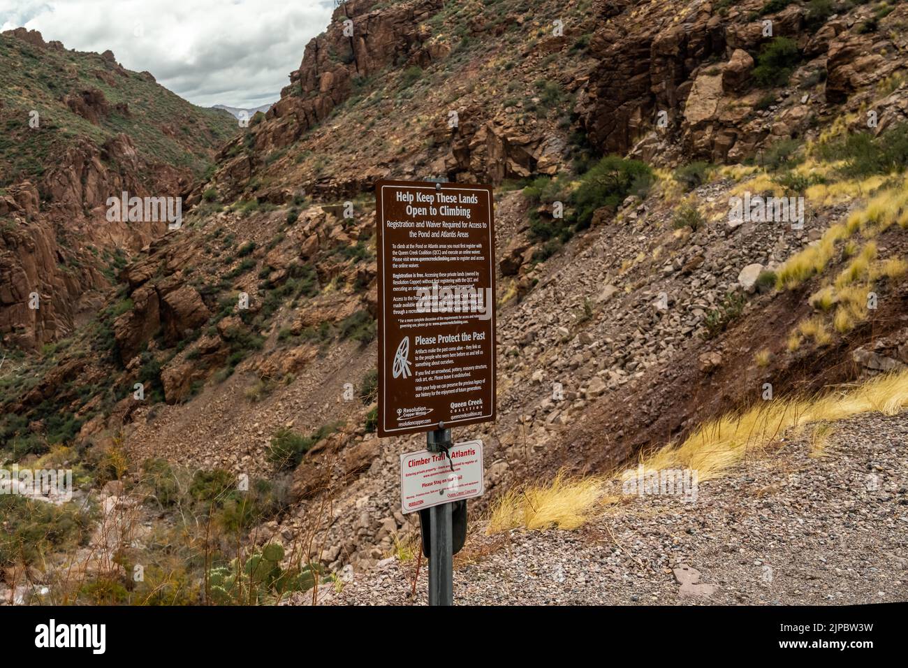Tonto national forest sign hi-res stock photography and images - Alamy