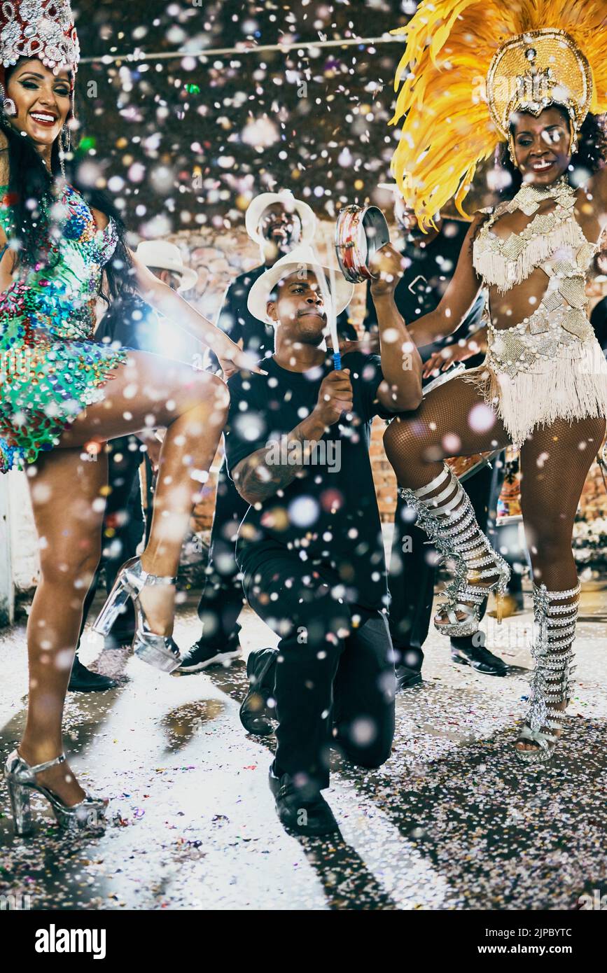 The beat dont stop and our feet dont stop either. beautiful samba ...