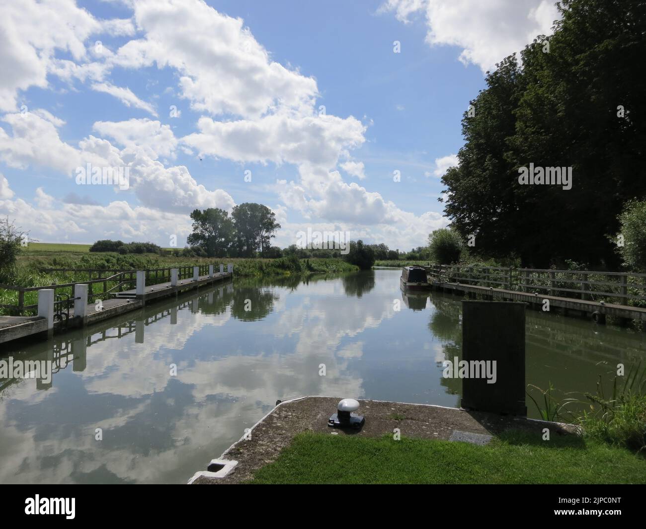 Thames Path National Trail. Long-distance trail. The River Thames ...