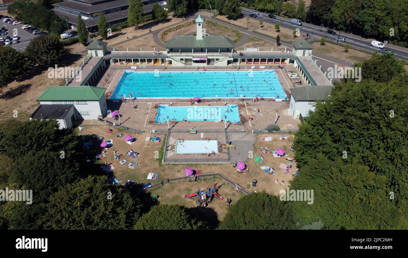 Peterborough, UK. 11th Aug, 2022. Peterborough Lido outdoor swimming ...