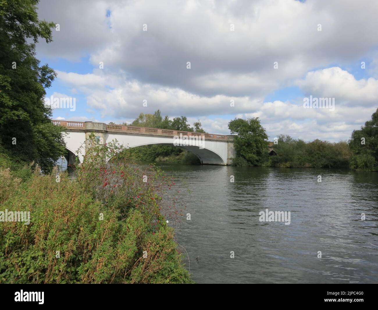 Thames Path National Trail. Long-distance trail. The River Thames ...