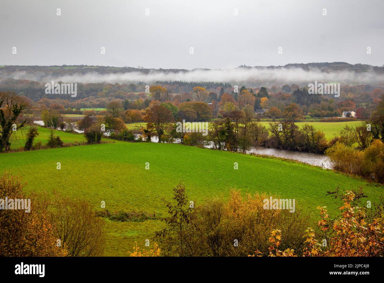 Diverse people countryside uk hi-res stock photography and images - Alamy