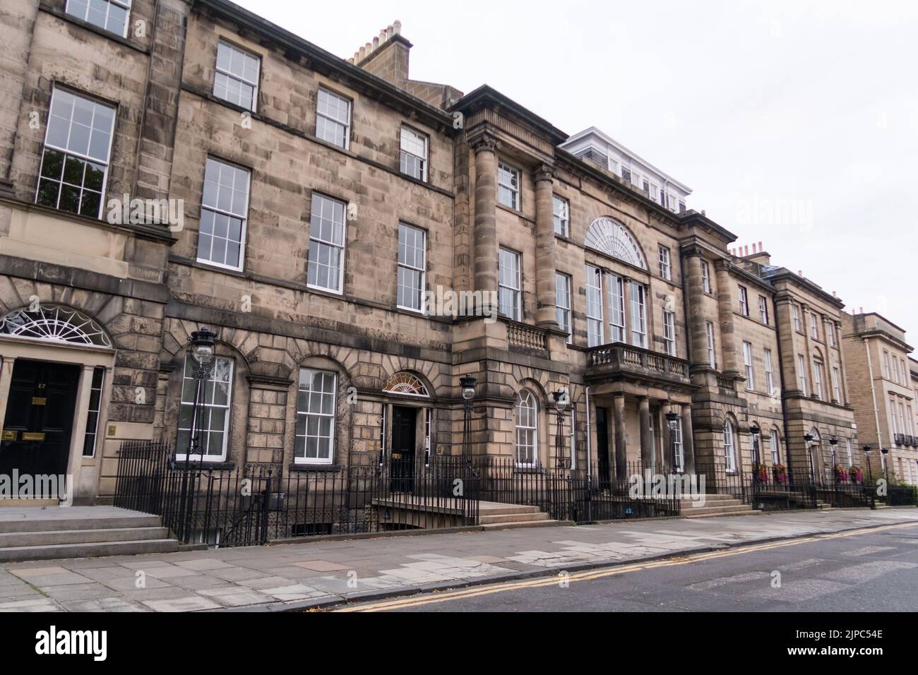 A view of Georgian buildings in Edinburgh New Town Stock Photo - Alamy
