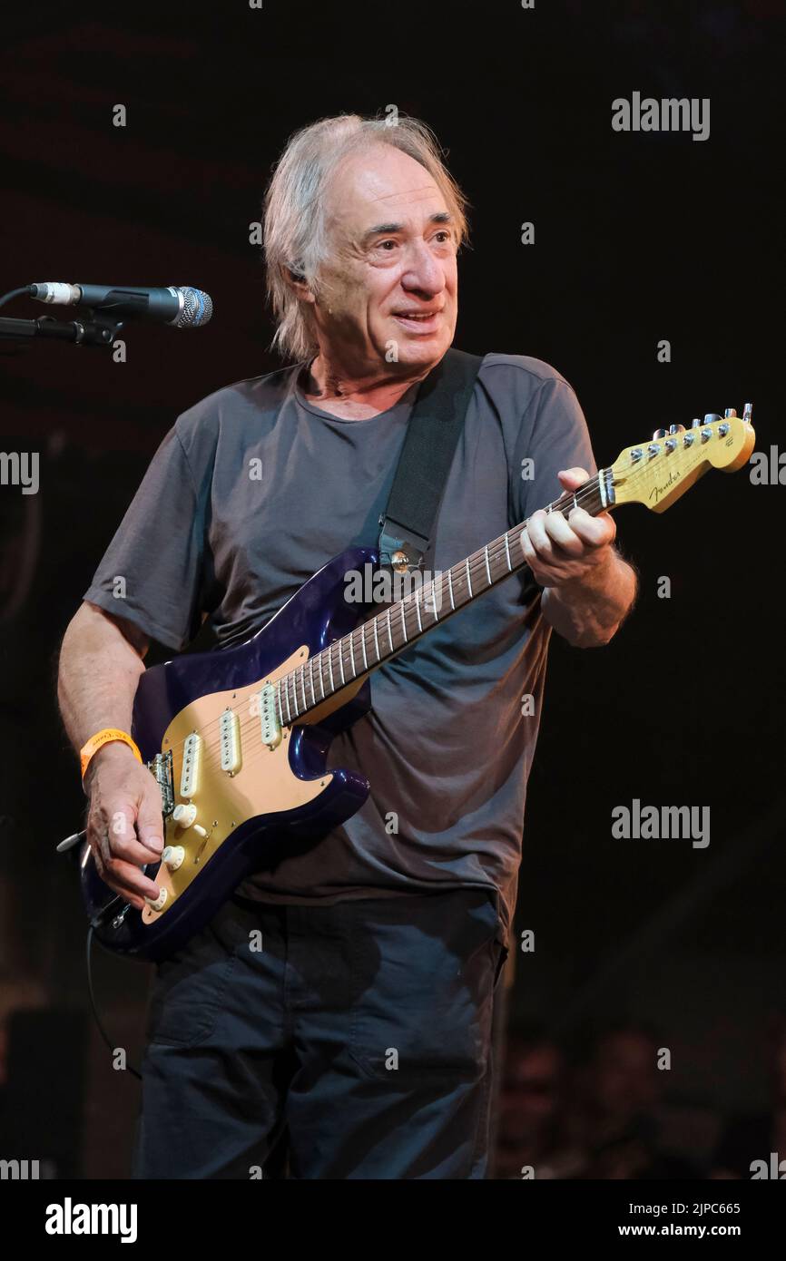 Lol Creme performing at Fairport's Cropredy Convention. Banbury, UK ...