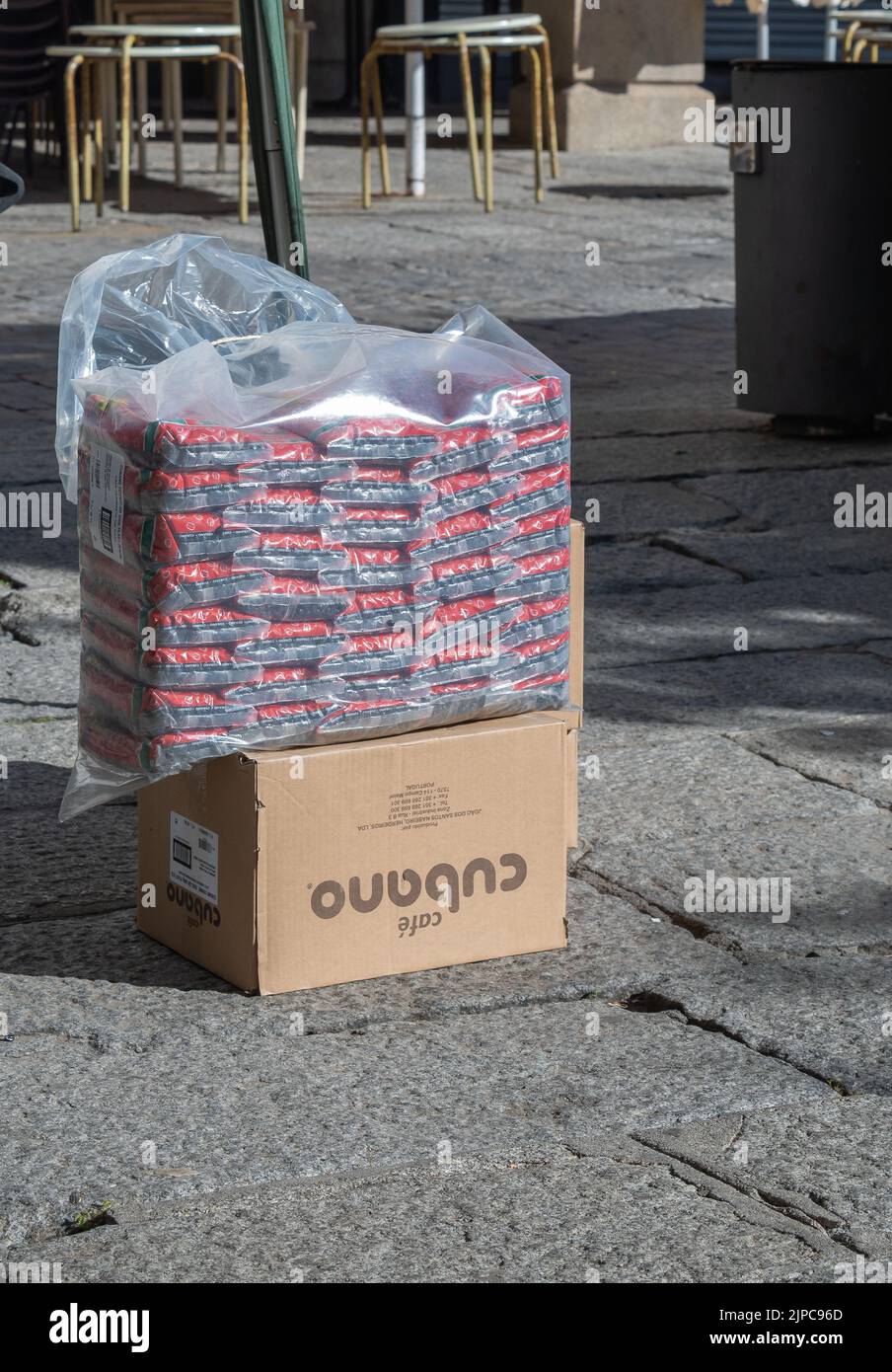 A coffee bean stand imported from Portugal in the traditional market ...