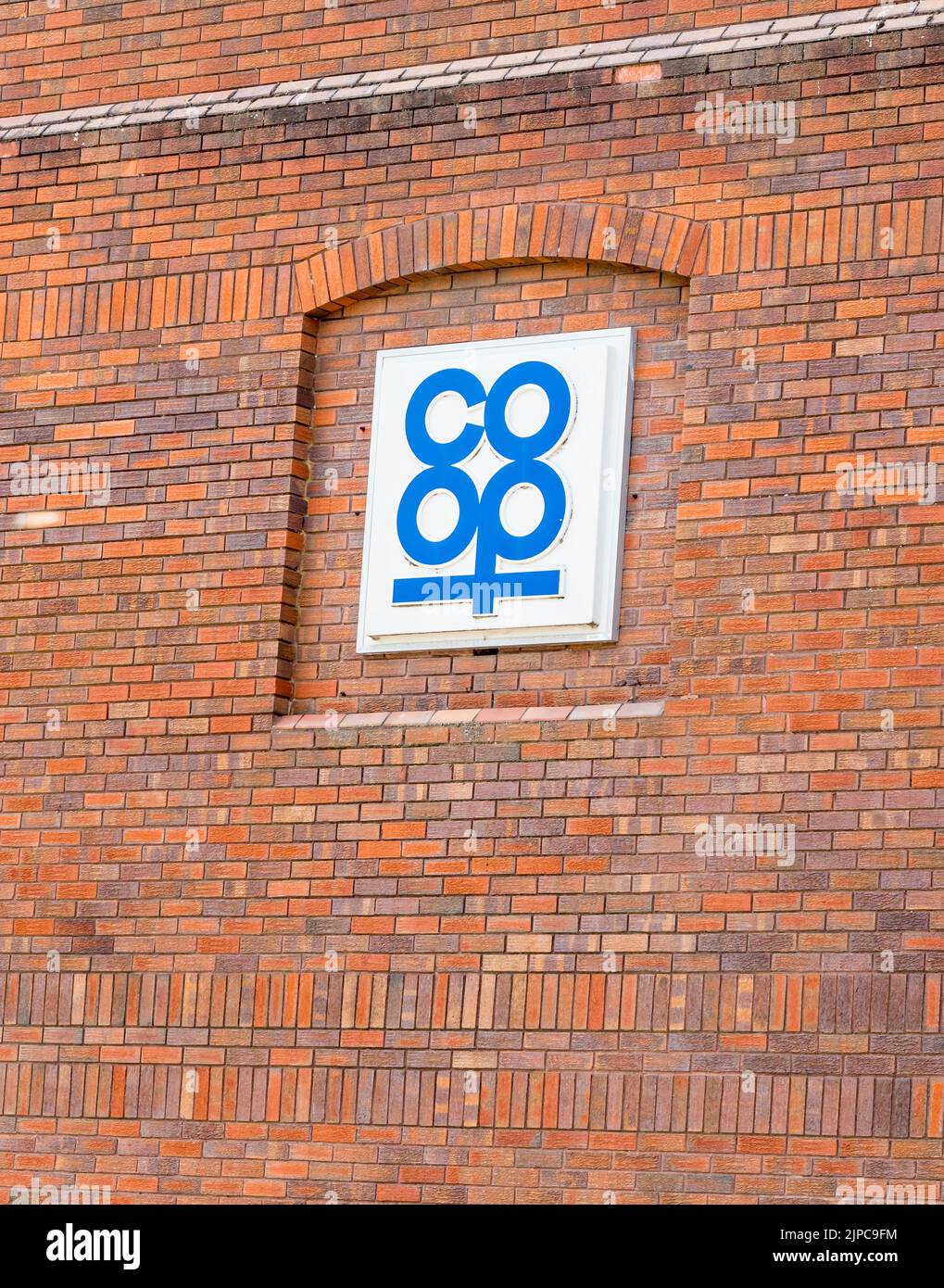 Square sign in brick recess hi-res stock photography and images - Alamy