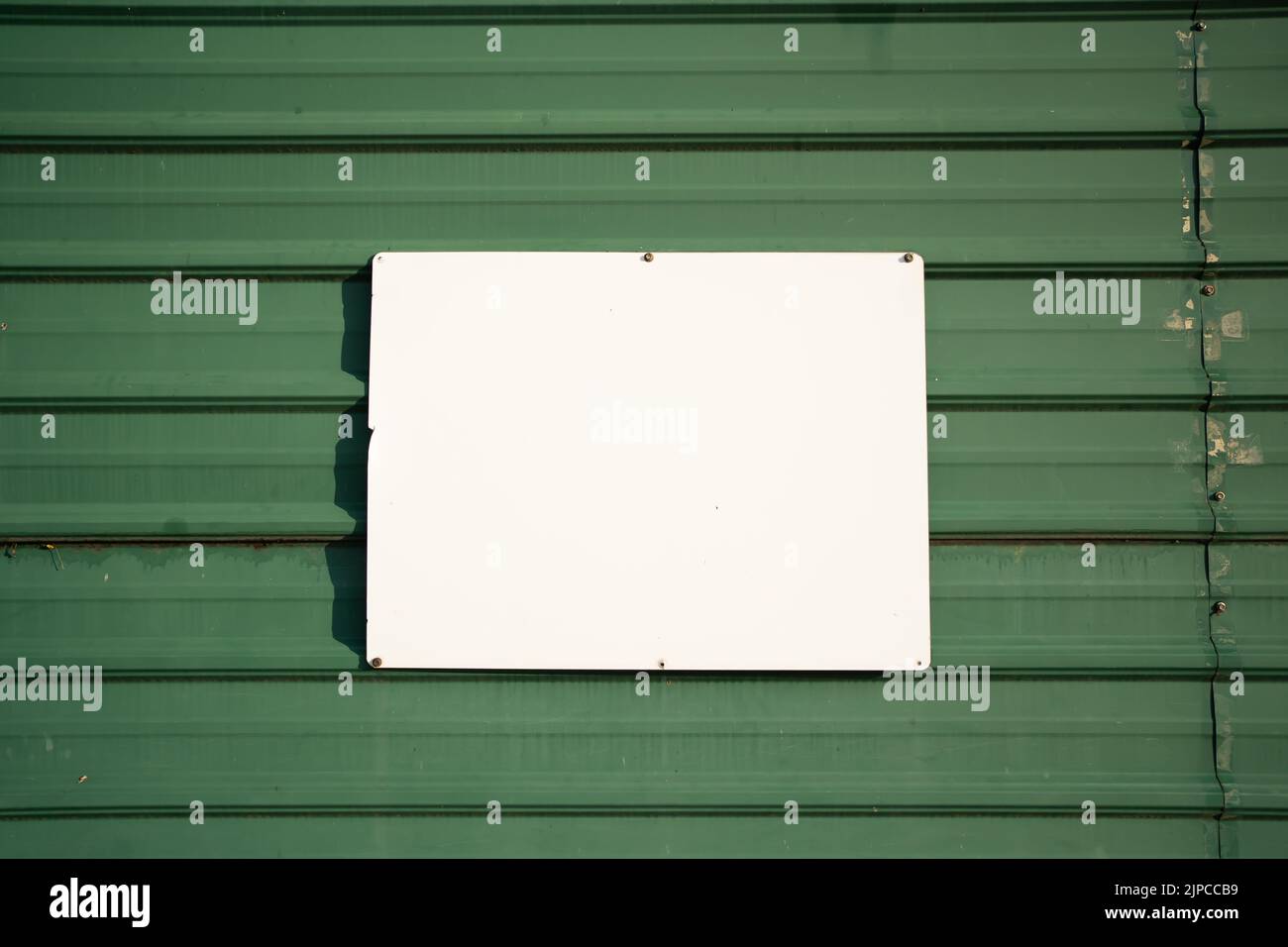 Empty sign template on metal sheet Stock Photo - Alamy