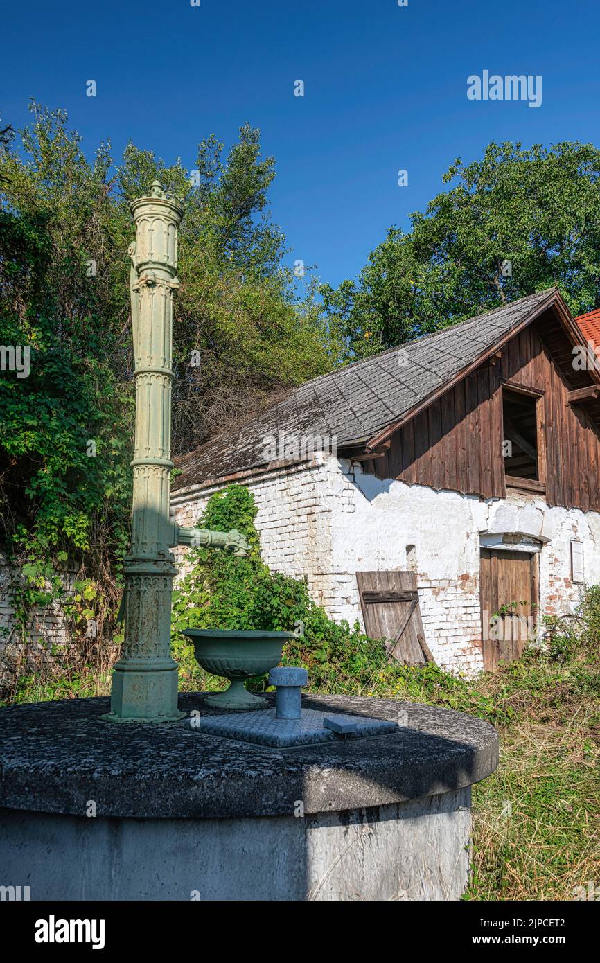 Historic Kellergasse "Zipf", Cellar-lined road in Mailberg, Lower ...