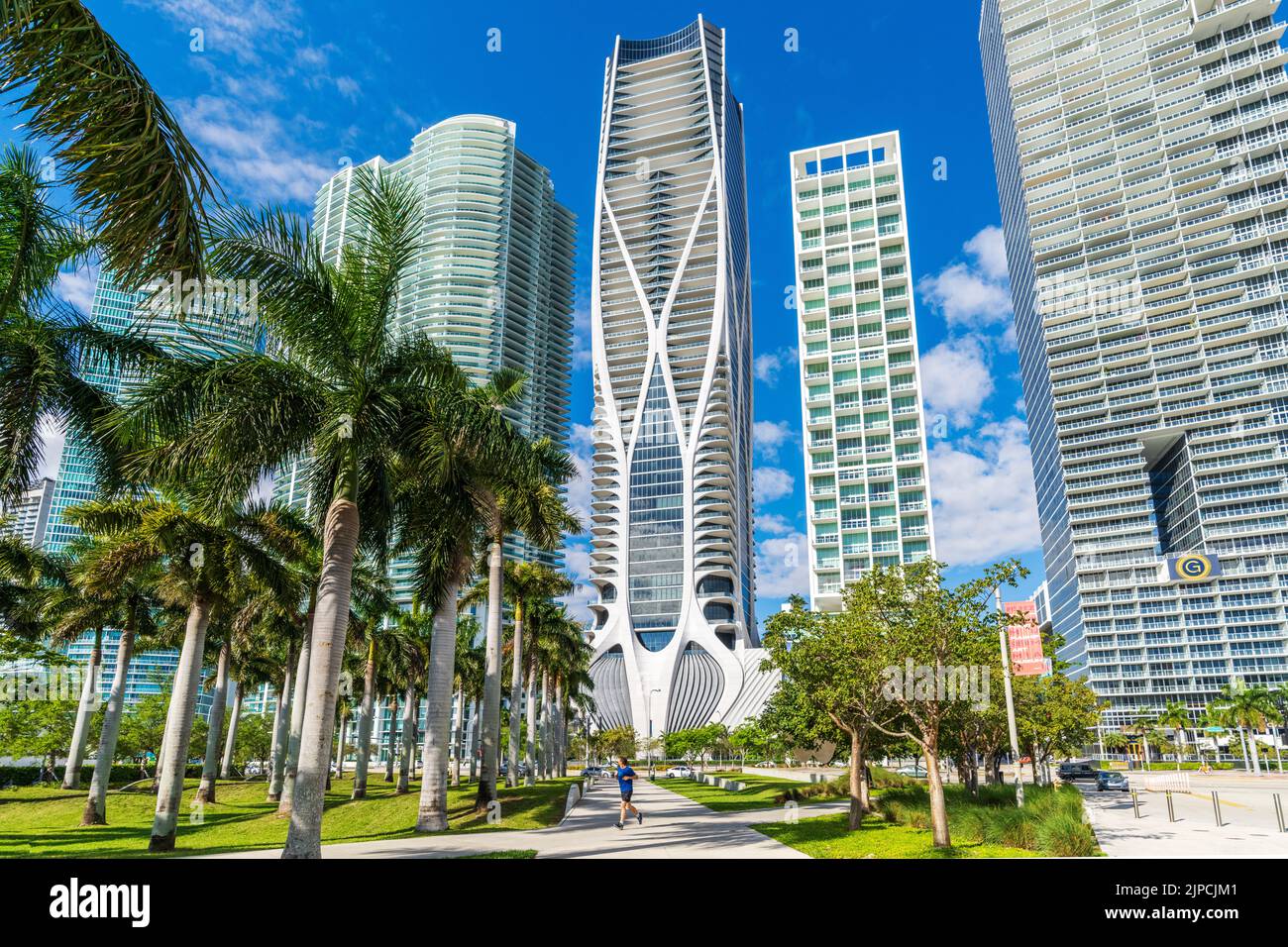Skyline,One Museum Plaza,Frost Sience Museum and Perez Art Museum ...