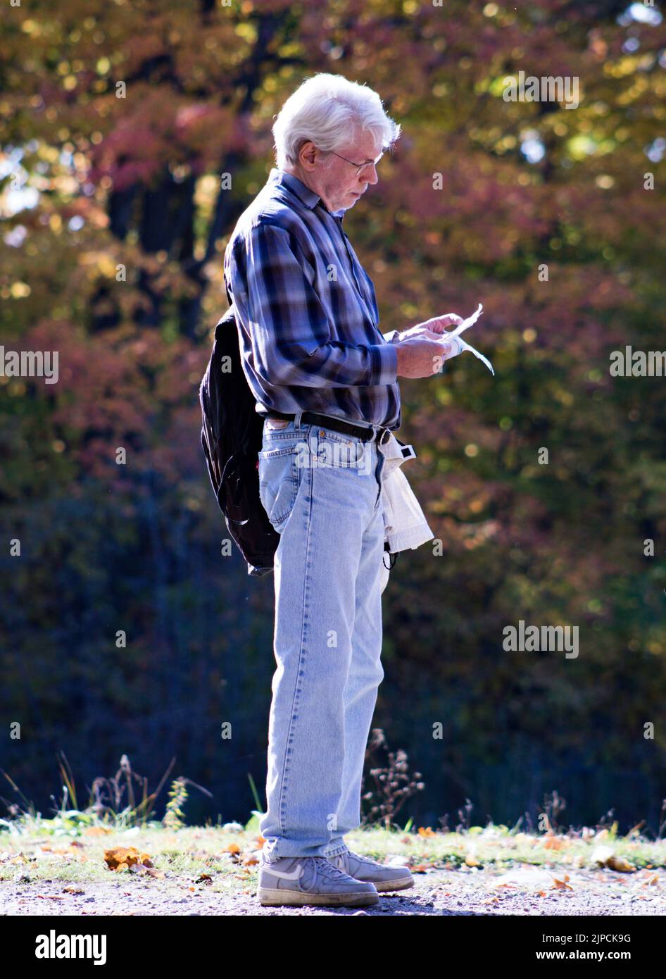 Man map hi-res stock photography and images - Alamy