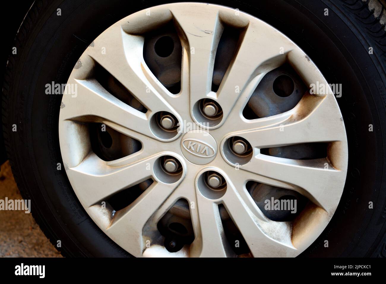 Nitrogen cars bridge stone hi-res stock photography and images - Alamy