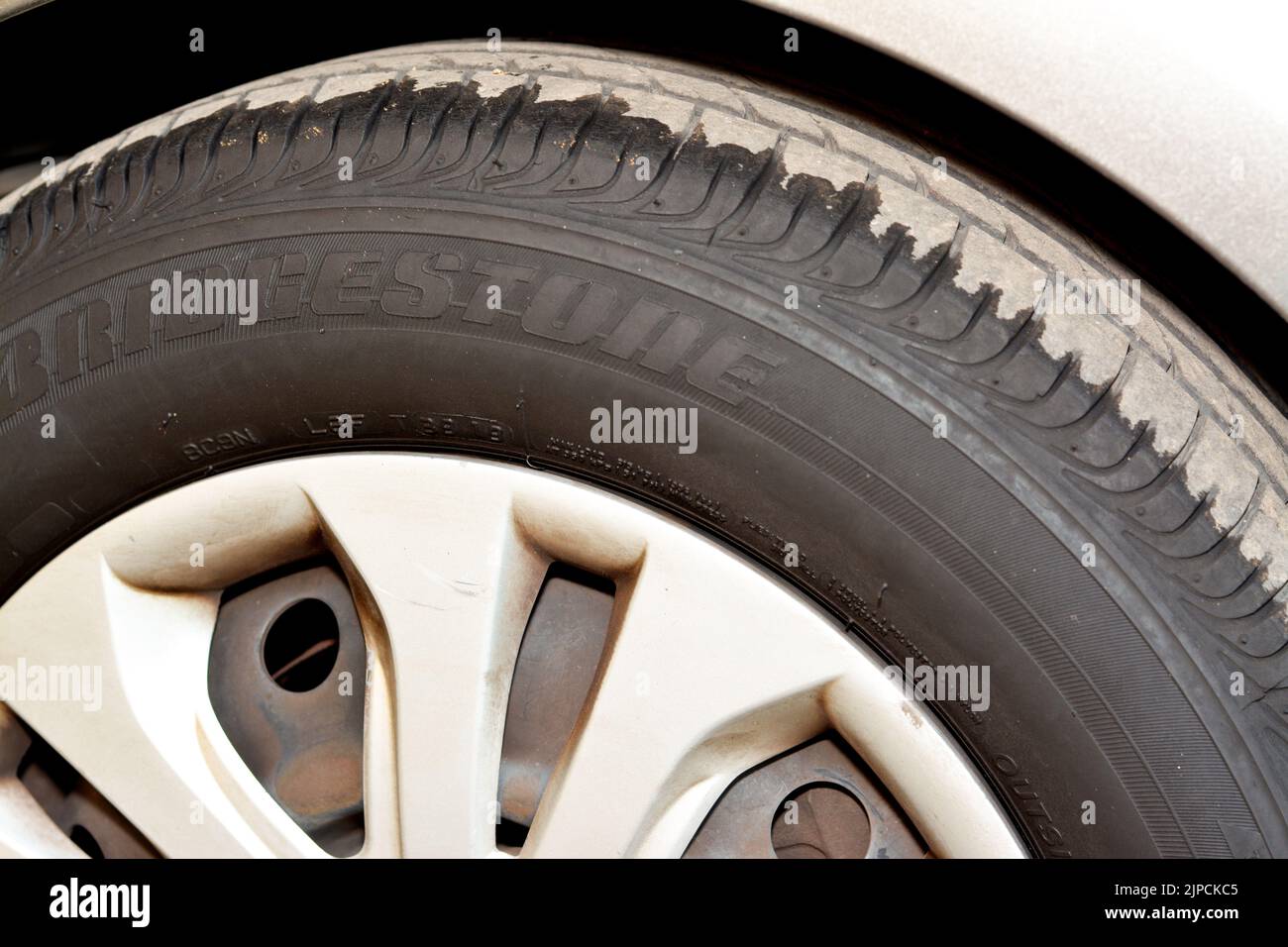 Nitrogen cars bridge stone hi-res stock photography and images - Alamy