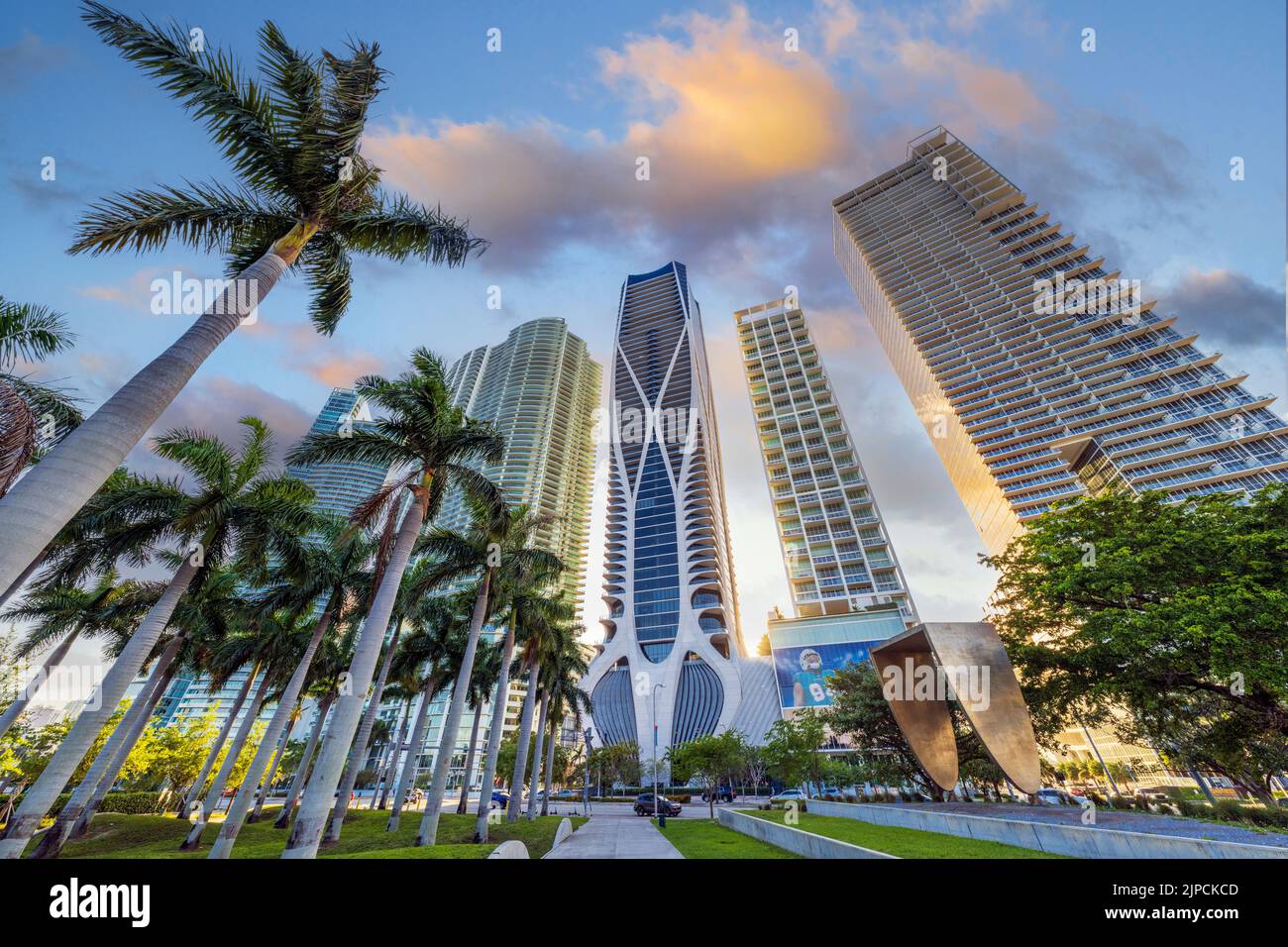 One Thousand Museum High-rise Building by Architect Zaha Hadid, Skyline ...