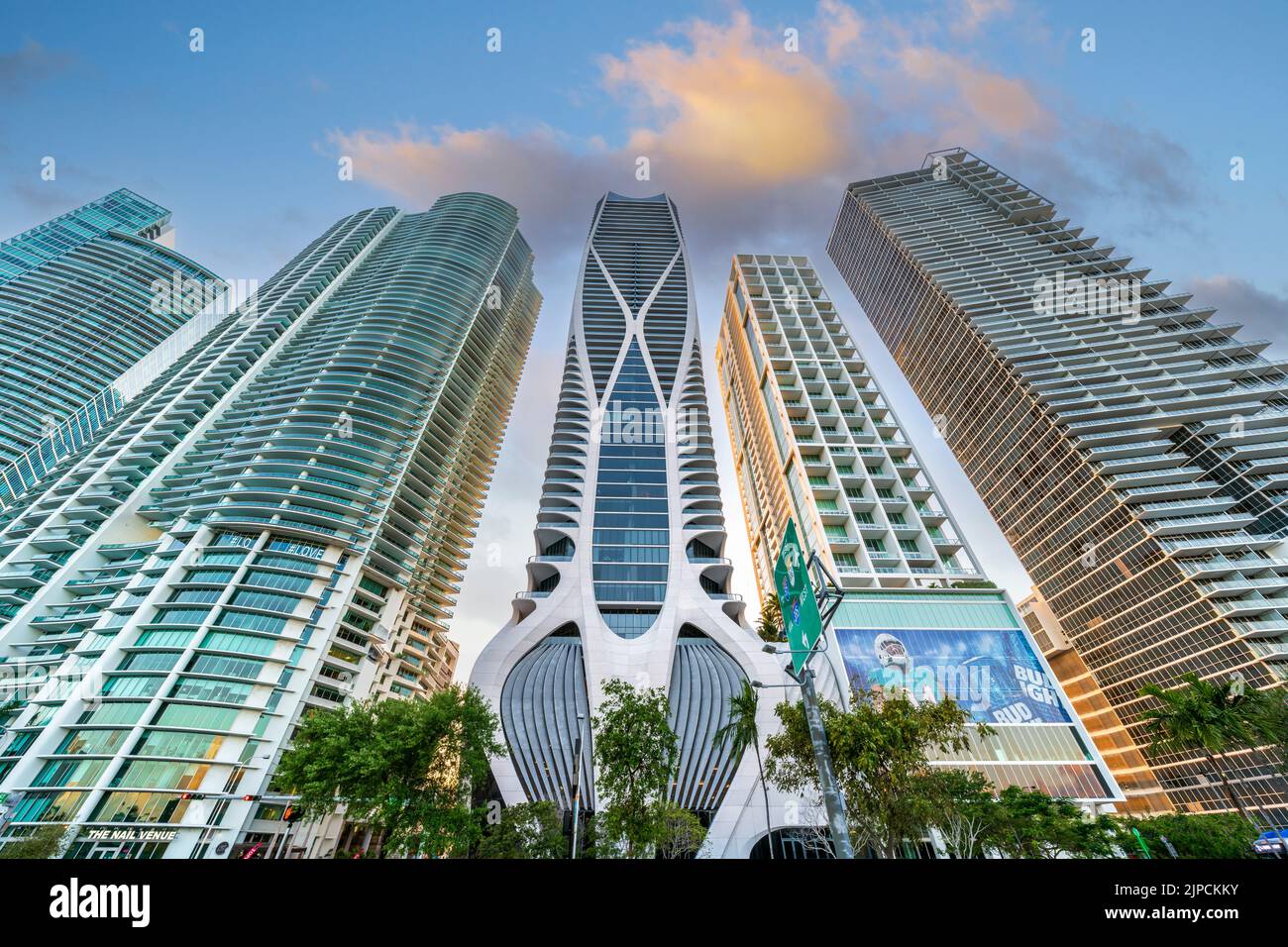 One Thousand Museum High-rise Building by Architect Zaha Hadid, Skyline ...
