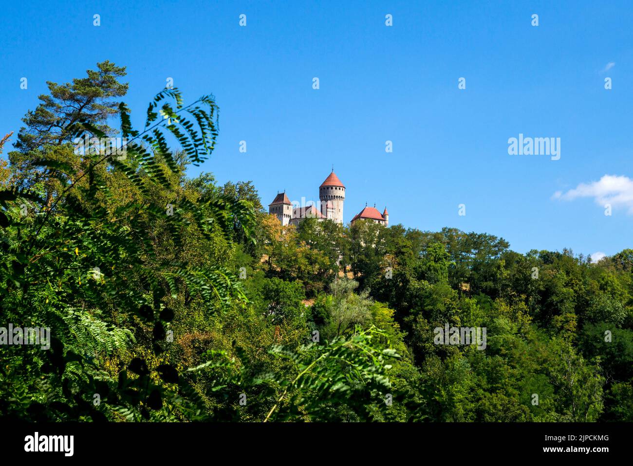 Famille de menthon hi-res stock photography and images - Alamy